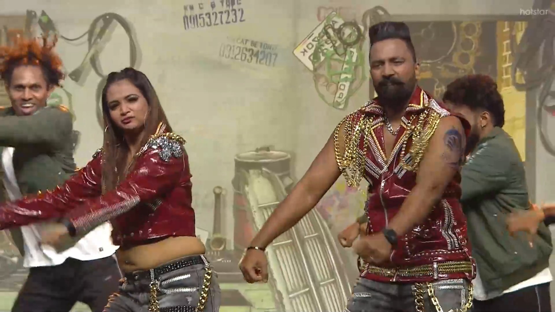 Saranya Anand Bubbly Sexy Big Wide Deep Navel Hole while dancing mkv ...