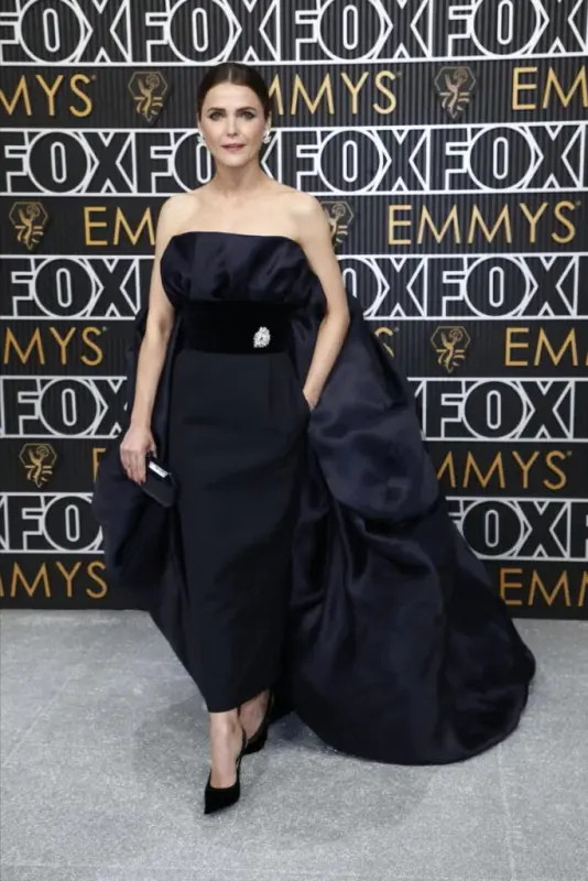 emmy awards 2024 iodonnaelisa 2024011608015929 b1e9eac854f5ee5c2c49f8c719c3af26 683x1024 jpg ...