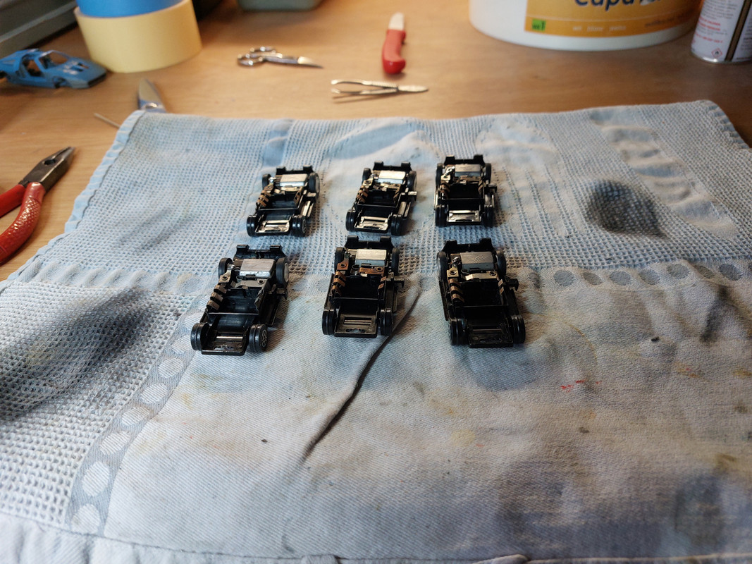 6 engines without body — Postimages