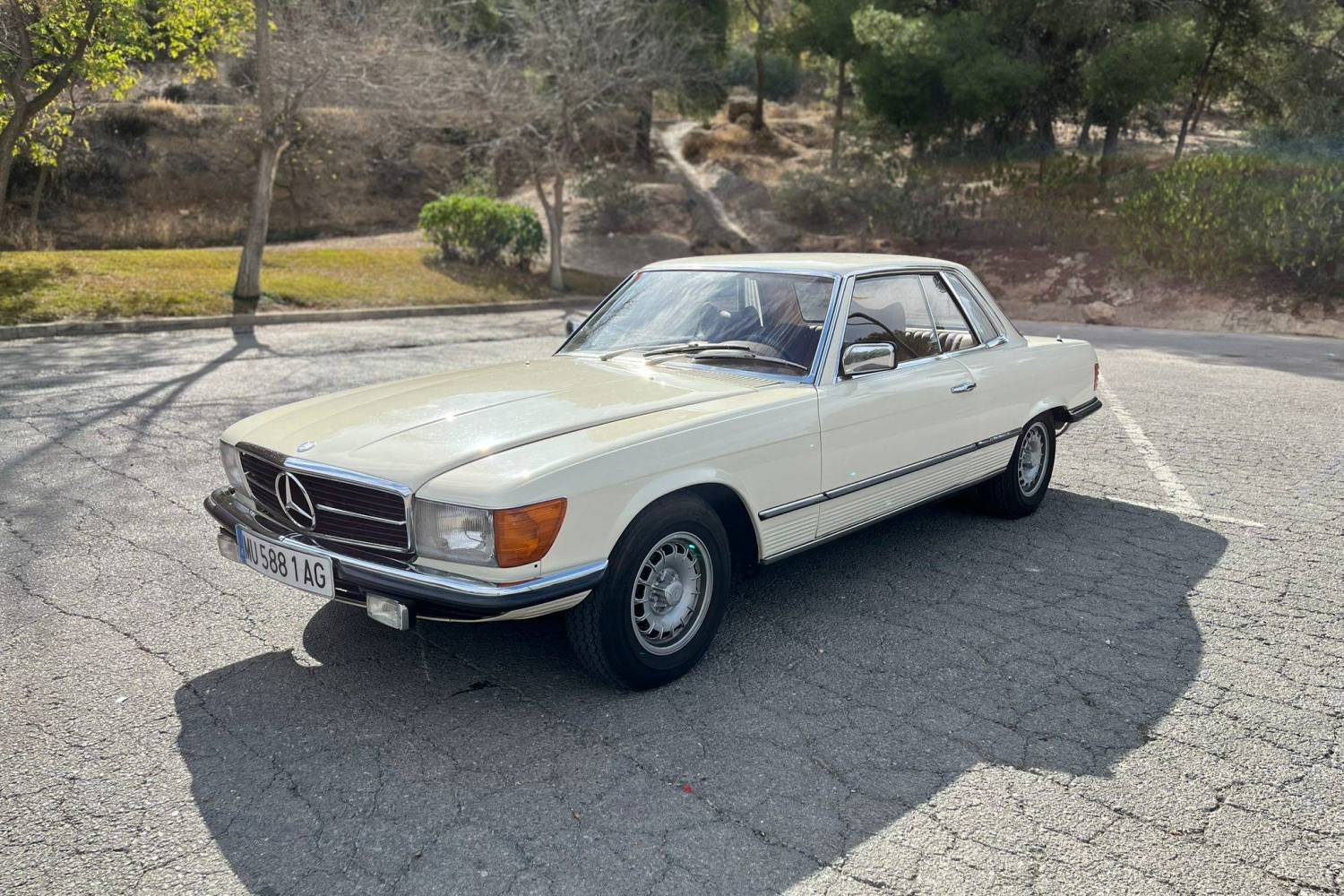 00 01 Mercedes 280 SLC — Postimages