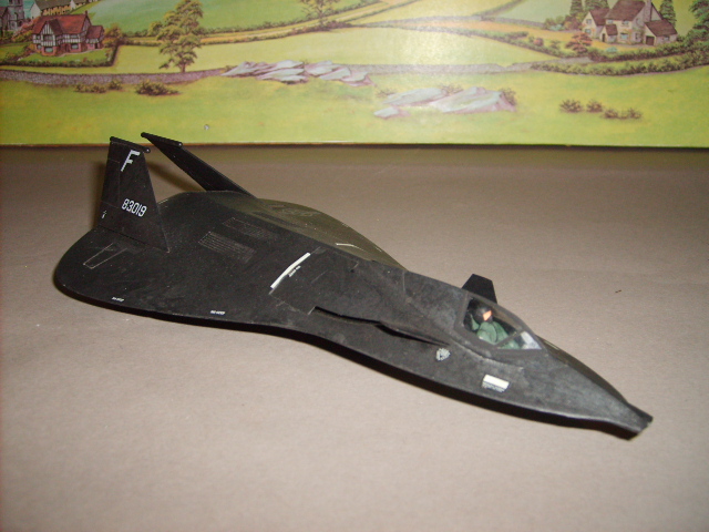 Italeri 1/72 Lockheed F-19A Stealth Fighter (155) - - The Airfix ...