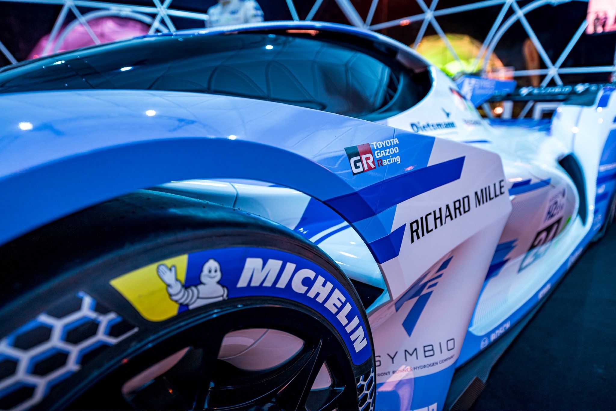 img01 — Postimages