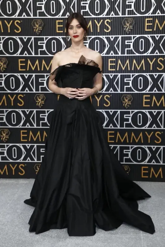 emmy awards 2024 iodonnaelisa 20240116080233638 9759afa3fdfb4822c666ce3d93faf7f4 683x1024 jpg ...