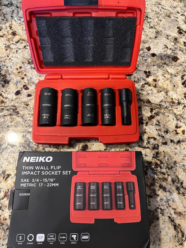 Sockets Thin Wall — Postimages