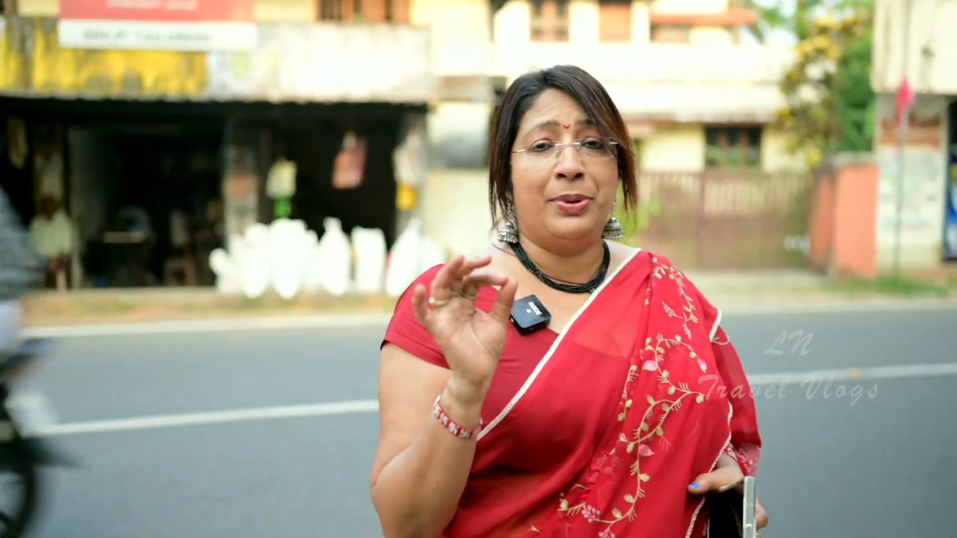 Lekshmi Nair Sexy Huge round Ass Nipple Pokie, Tummy Fold and Navel ...