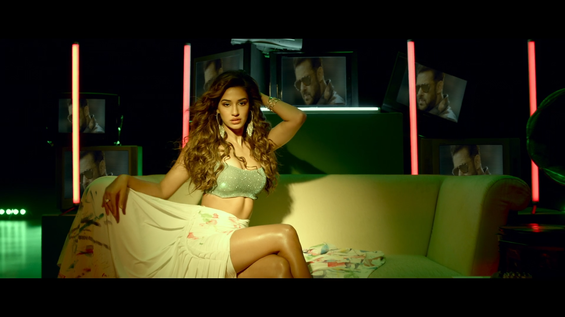 Radhe (14) — Postimages