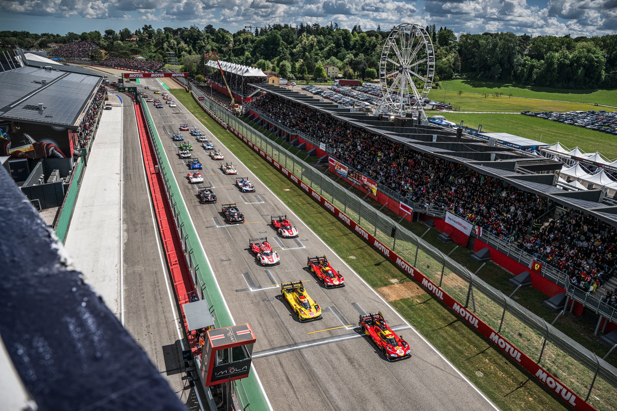 2024 WEC I 2000 START 004 — Postimages