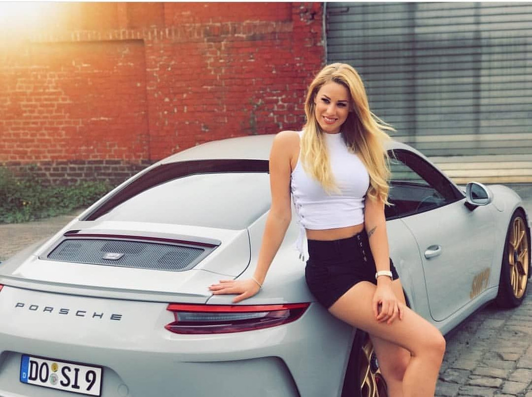 Porsche Models Sundays Porschexwoman Theblondestories Porsche Porsche
