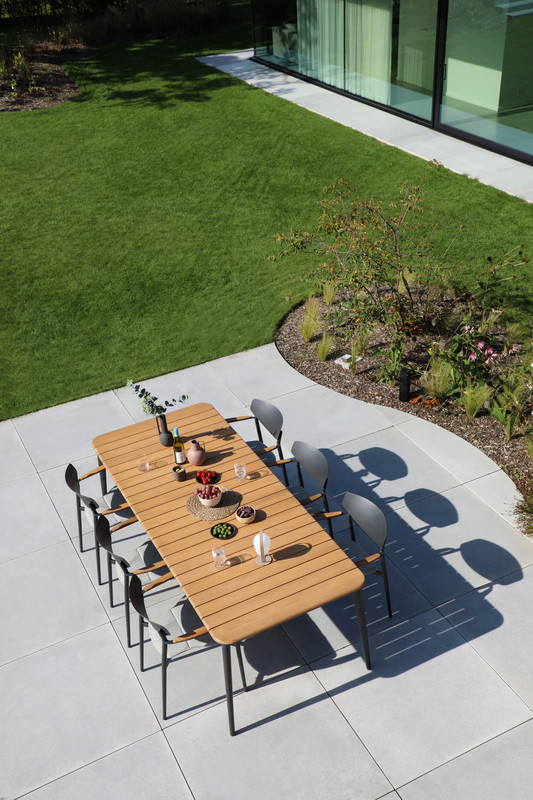 TIMO DINING TABLE TEAK TOP 2 4 M CHARCOAL FRAME 1 — Postimages