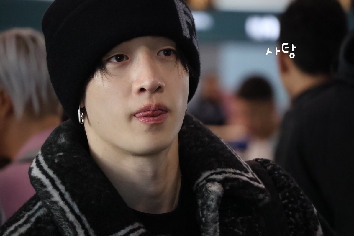 Gk3 Qr8n Xk AAh G7 V — Postimages