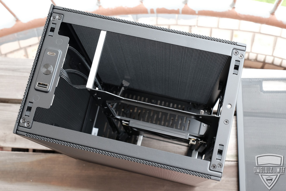 SSUPD Meshlicious Mini-ITX Case - OmG Lulz WTF!