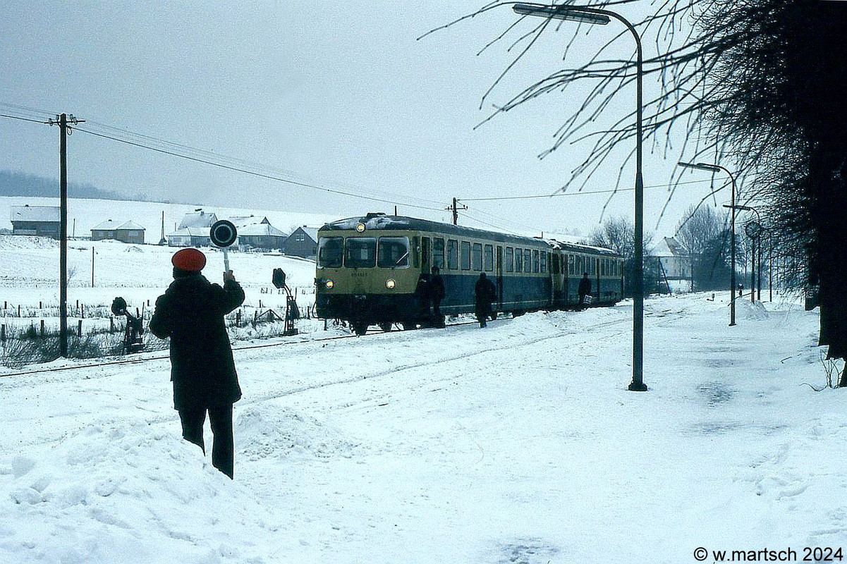 33 6513 b — Postimages