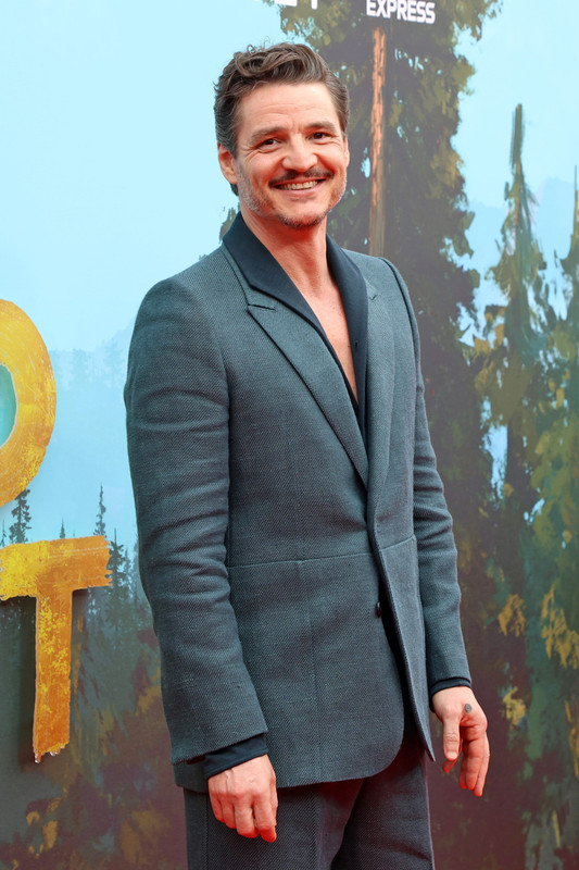 Pedro Pascal 140 — Postimages