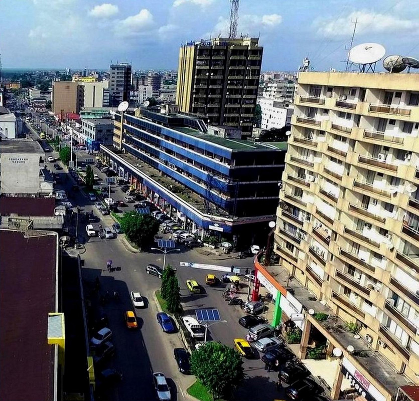 douala buildings autoroute 9 — Postimages