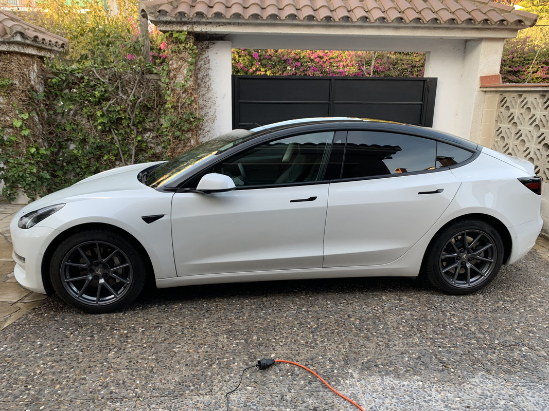 9 D9 F96 A3 DDBC 455 C 88 F8 AD4210 E496 C0 — Postimages