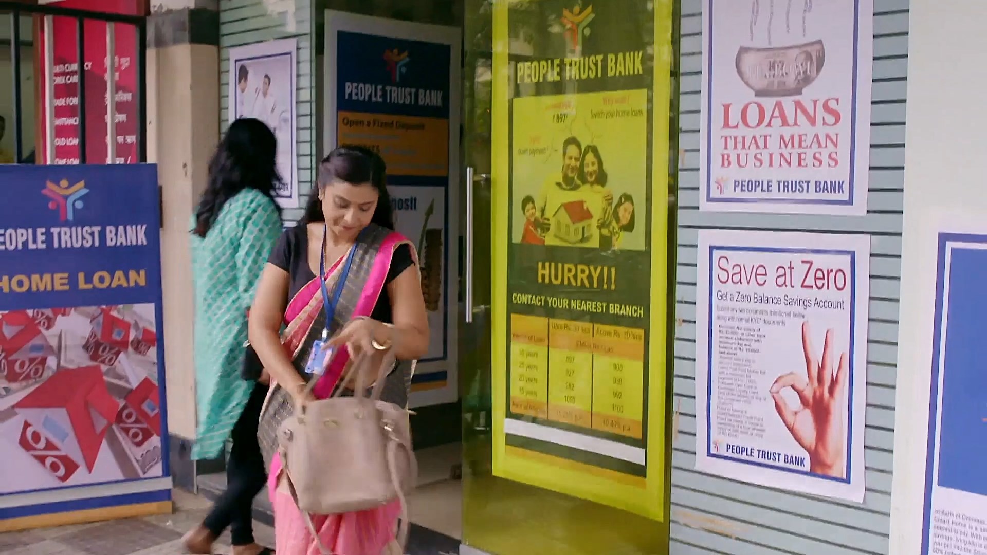 Busty Aleeza Wide Open Big Navel and Hot Scenes mp4 snapshot 00 25 376 — Postimages