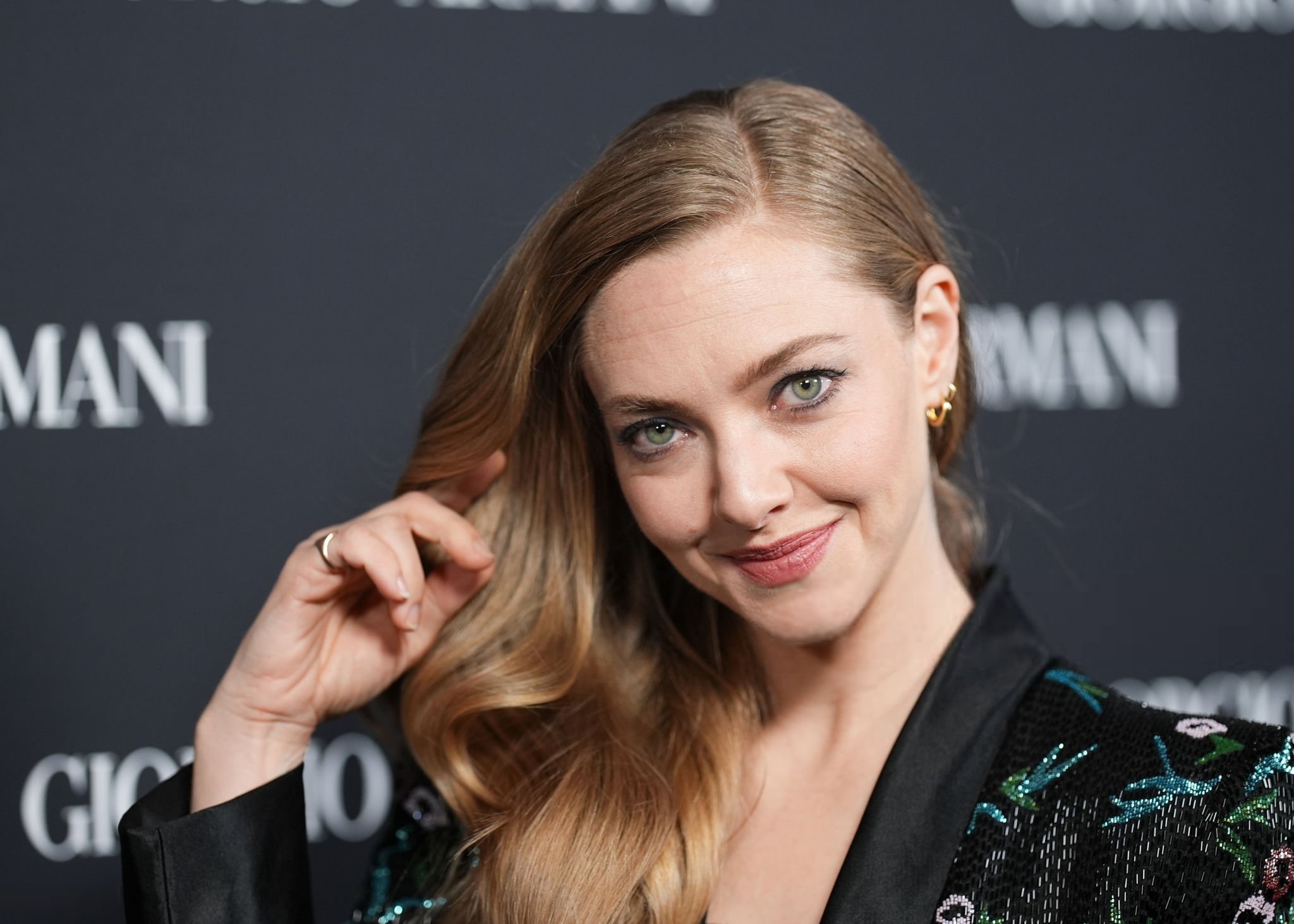 523252432 amanda 15 — Postimages