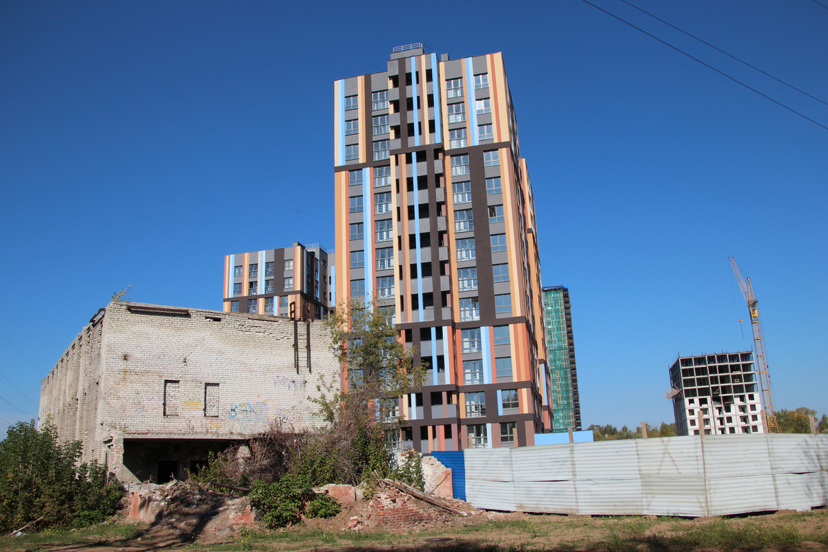 239 (5) — Postimages