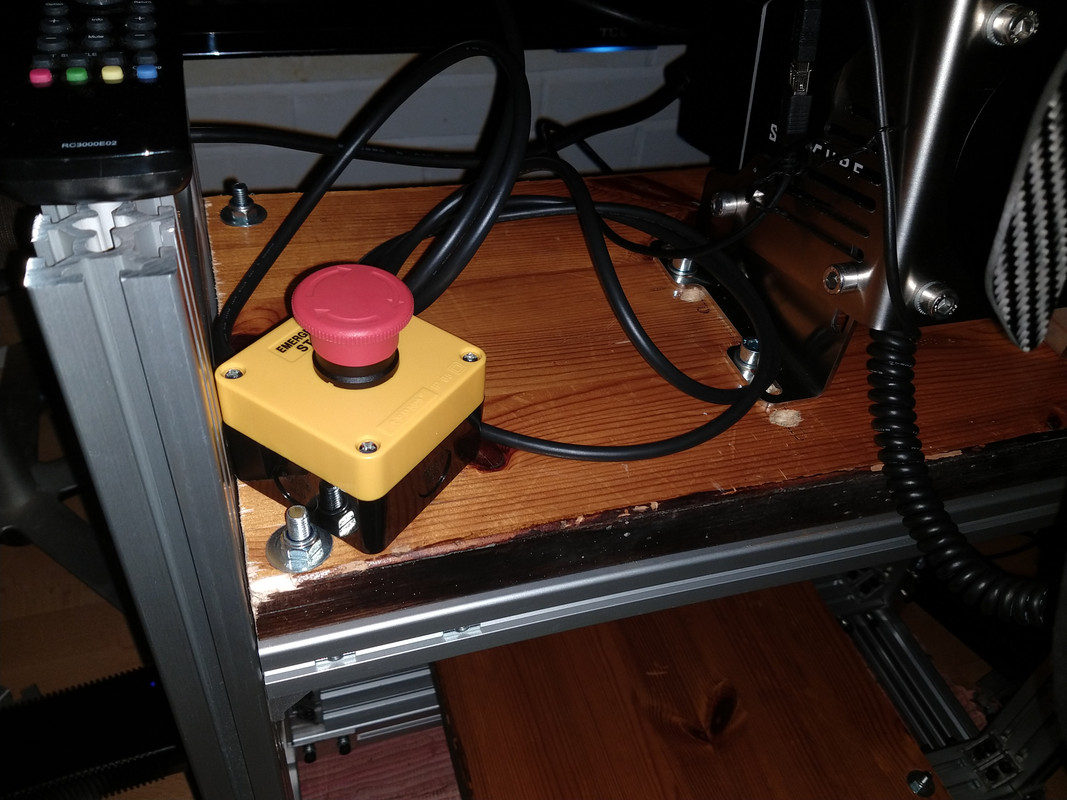 Quick release for t-slot aluminum profile | OverTake.gg