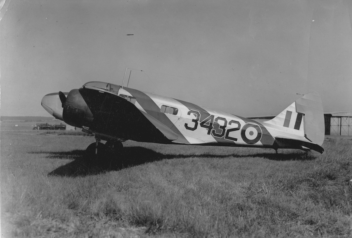 South African Airspeed Oxfords - colours for beam approach training ...
