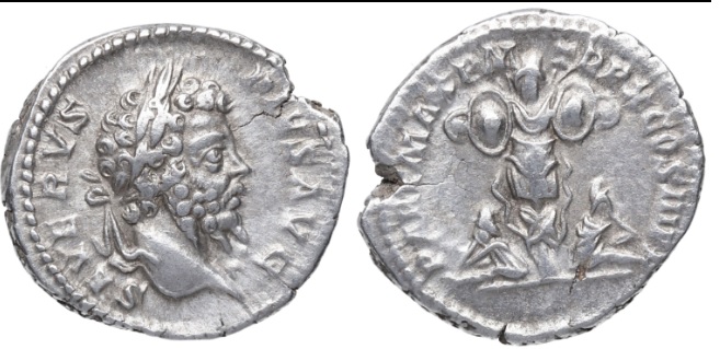 Denario de Septimio Severo. PART MAX PM TR P X COS III P P. Trofeo ...