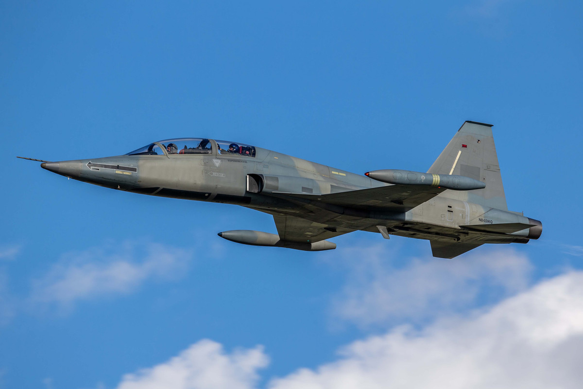 CF 5 civilian (1) — Postimages