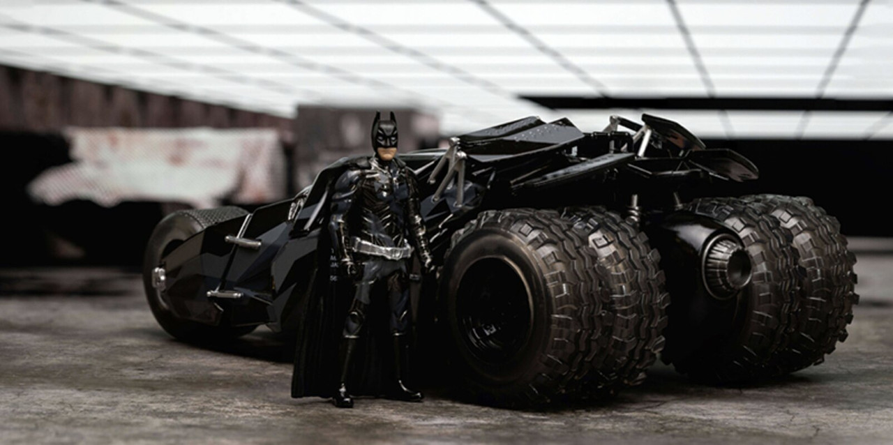 Hollywood Rides DC The Dark Knightwith FIGURE Batman Tumbler Batmobile Black Camo Social 05 1x1 ...