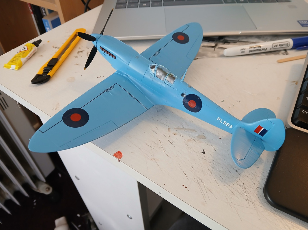 Spitfire Pr.XI PL983 - Revell Spitfire IX conversion - Ready for ...