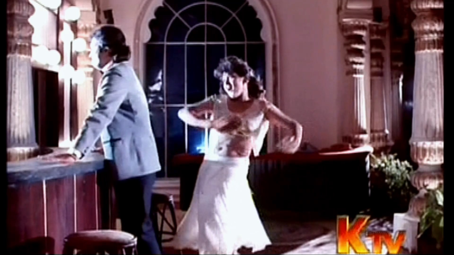Young Kushboo Sizzling Item Song showing Deep Navel and Boobs (1) mp4 snapshot 01 16 192 ...