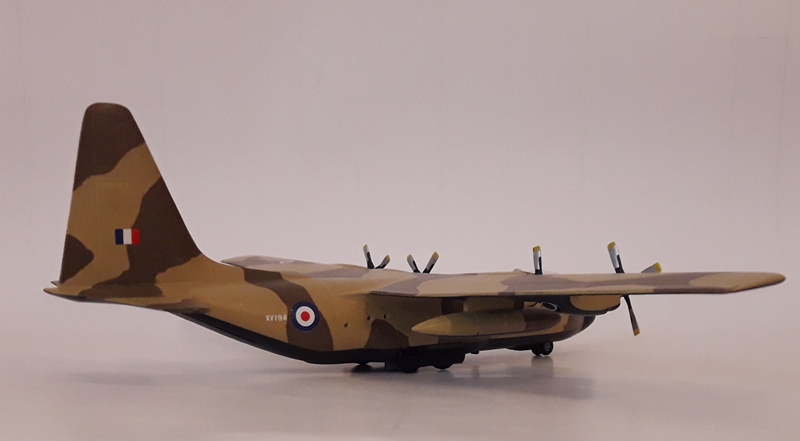 Revell 1/144? C-130K XV194 c. 1967 - HyperScale Forums