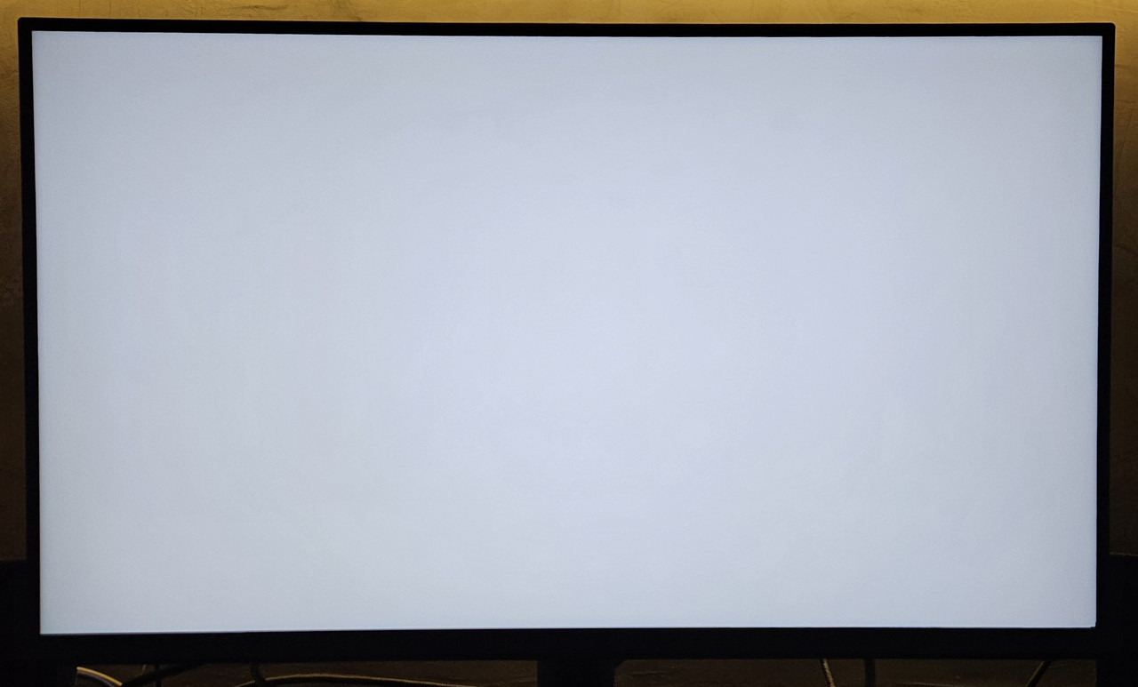 B100 C90 LIGHTSONWHITE — Postimages