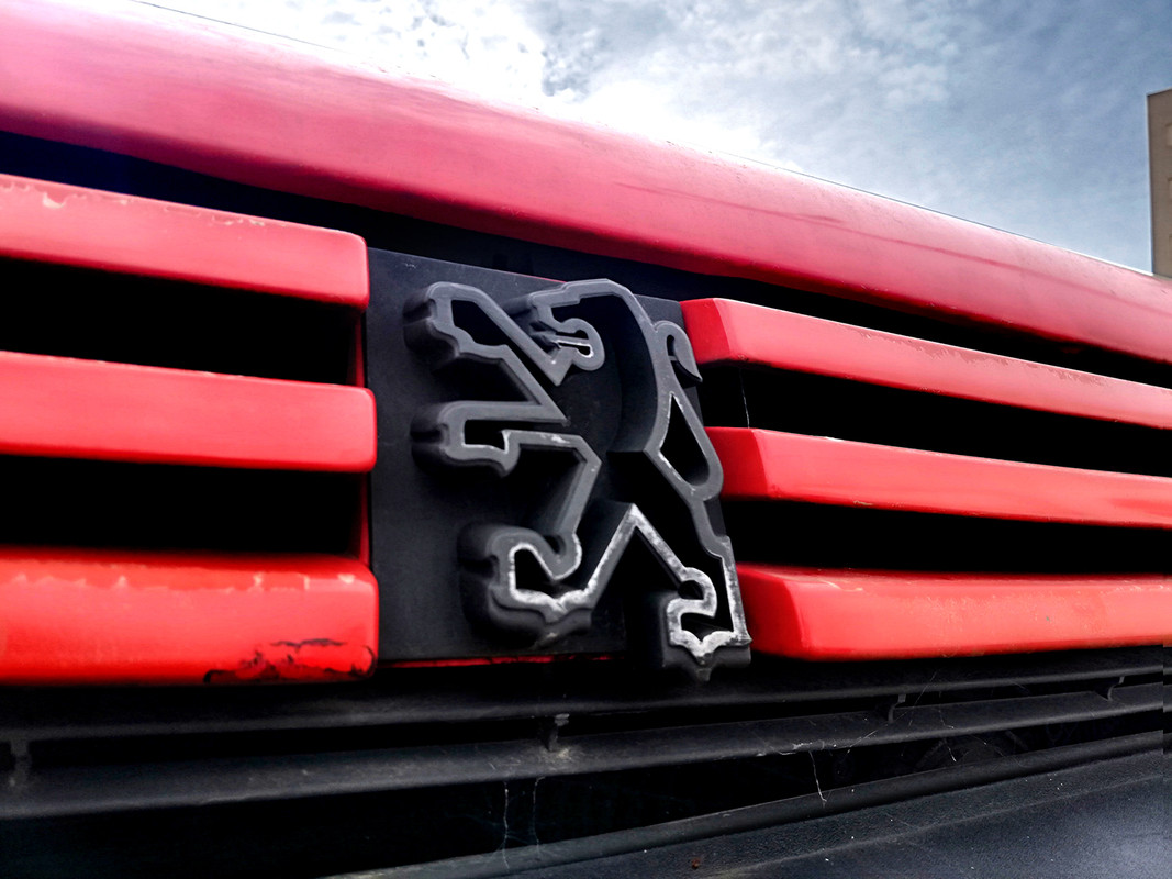 PUGA 205 LX2402 d2 — Postimages