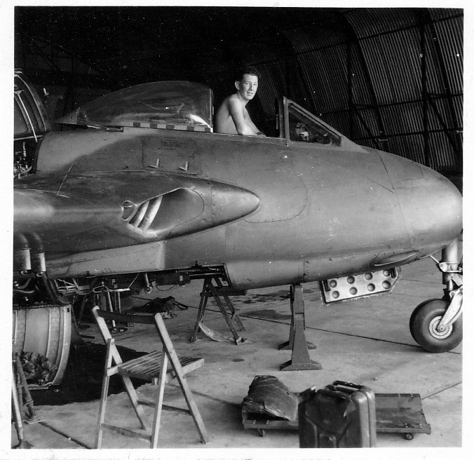 A DH Vampire (another boring ehrrr... exciting 28 Sqn build) - Page 2 ...