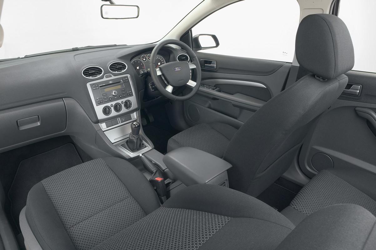 LS FOCUS ZETEC INTERIOR — Postimages