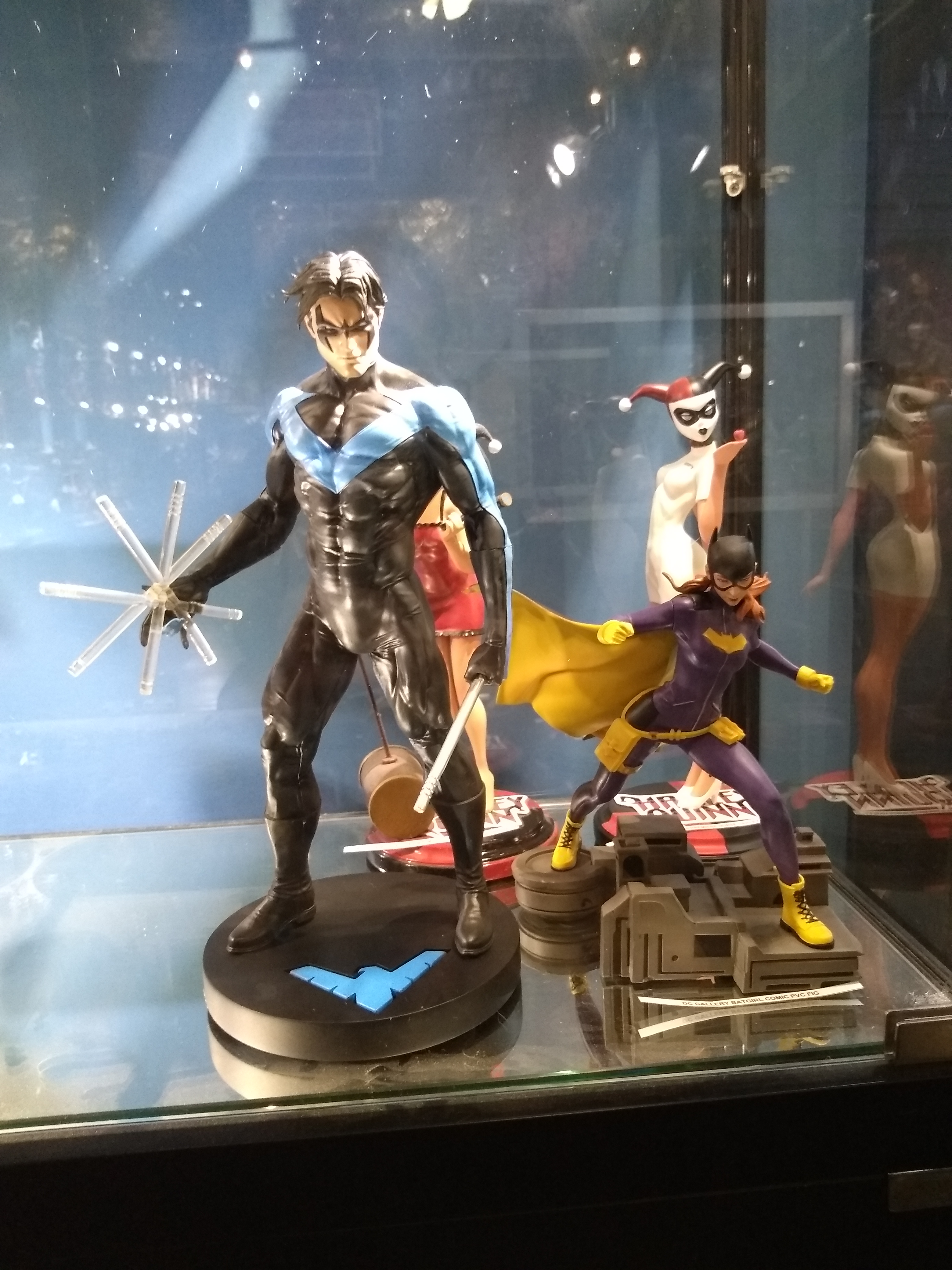 DC Designer Series Statues General Discussion - Page 182 - Statue Forum