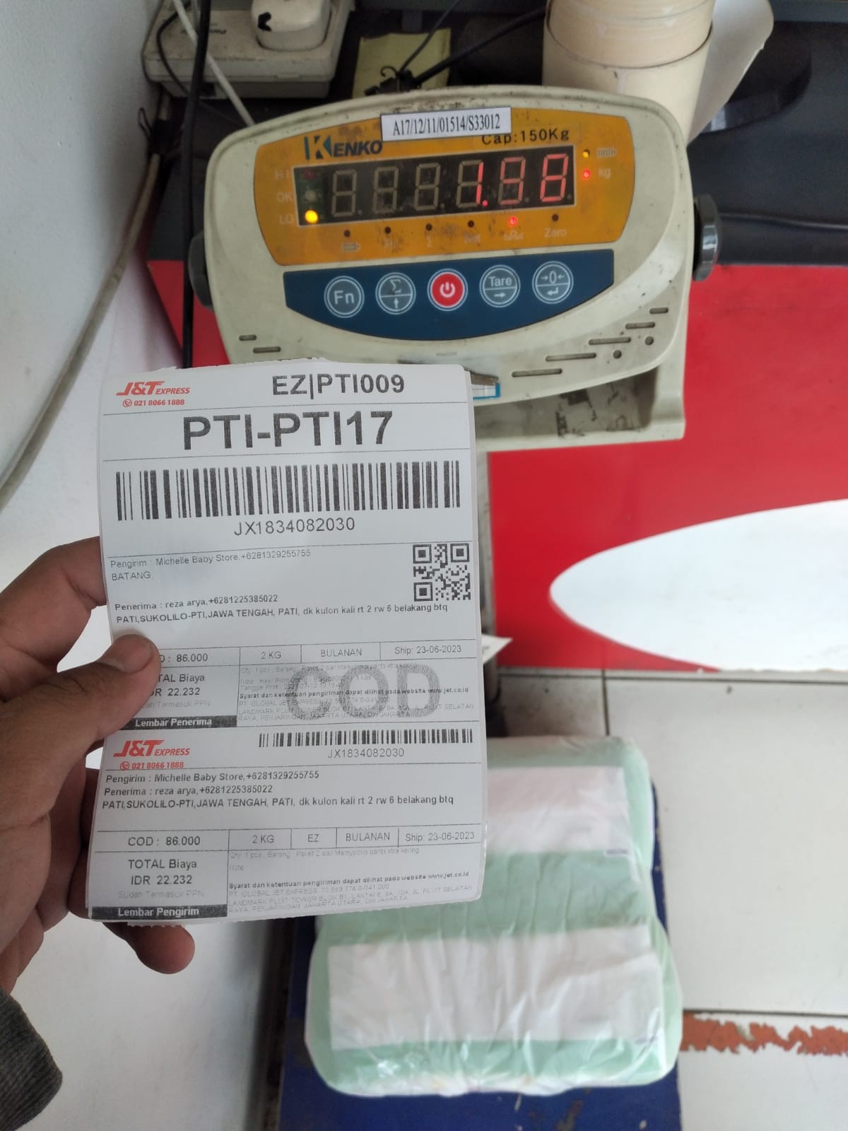 POD JX1834082030 — Postimages