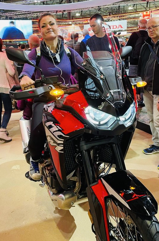 CD426 C1 E 6 E7 A 4152 8 E6 B 564 BCFFA697 F — Postimages