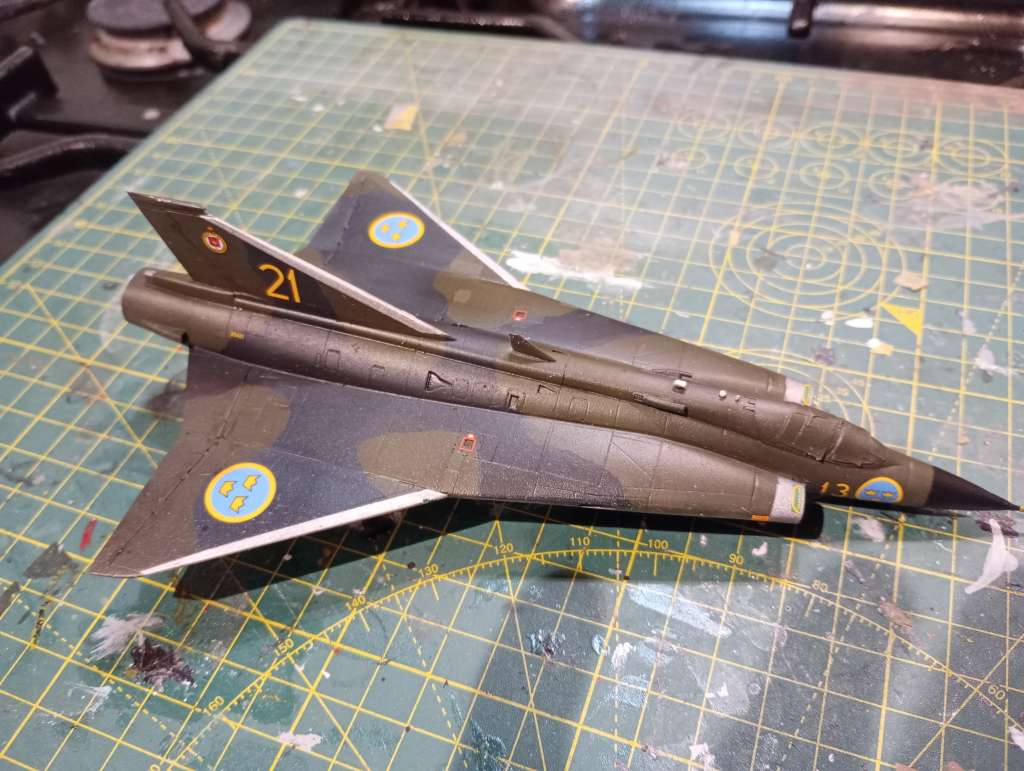Hobby 2000 72055 Saab J-35F Draken - Work in Progress - Aircraft ...