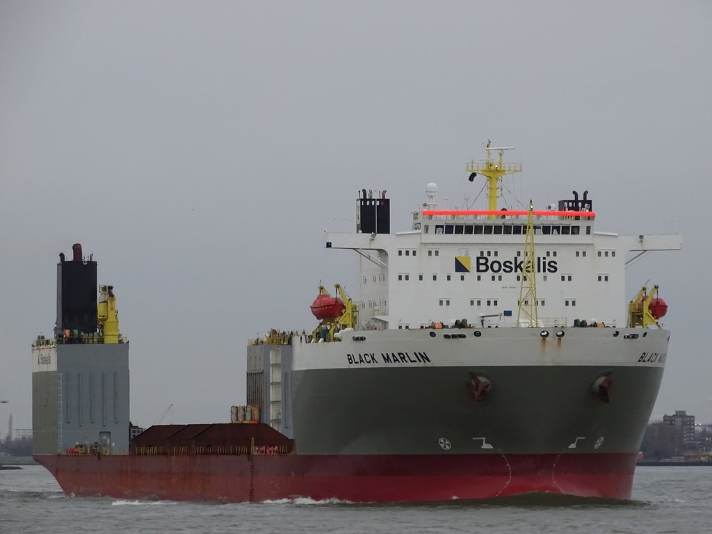 Spotten in De Hoek. - Pagina 613 - SCHEEPVAART FORUM