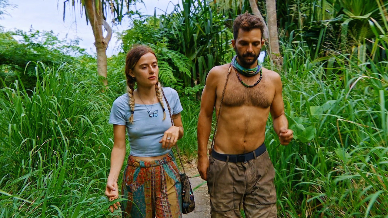 Cassidy Clark Survivor S43 E10 1080p 006 — Postimages