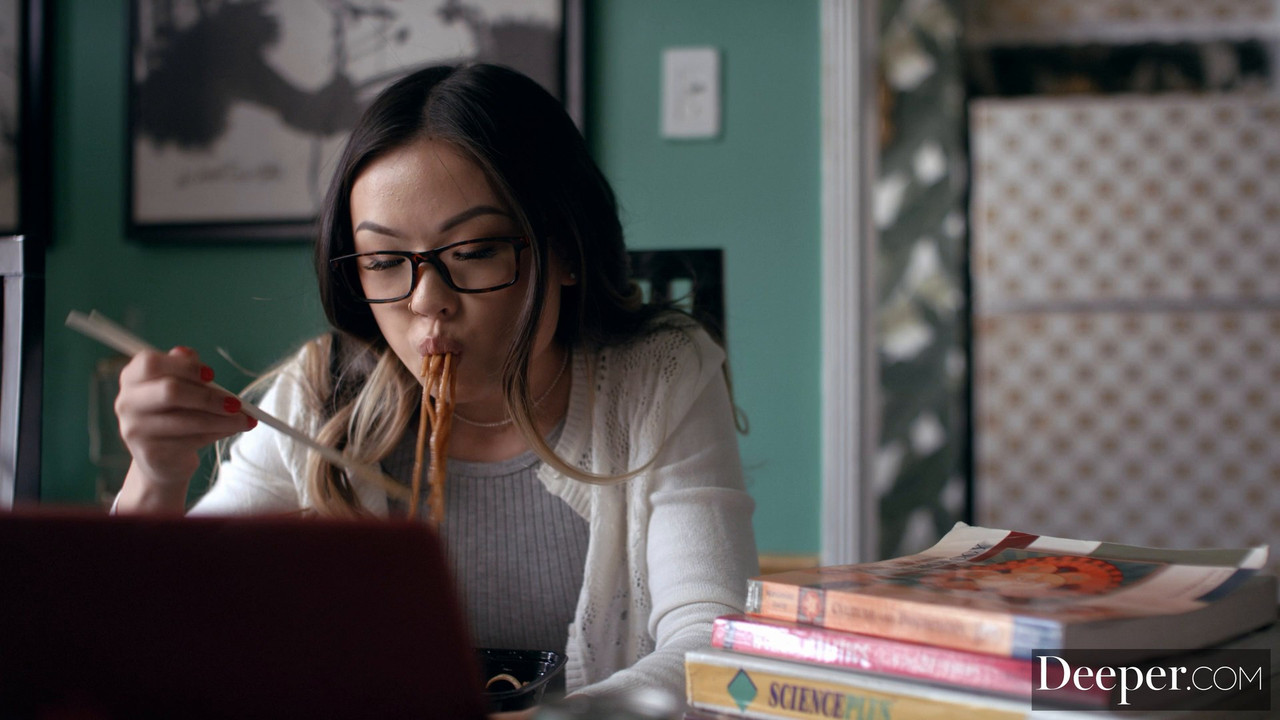 Episode 2 part 1 mp4 0012 — Postimages