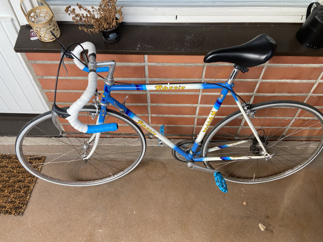 D0487512 4967 40 DB 9948 EB35 DF064 BB4 — Postimages