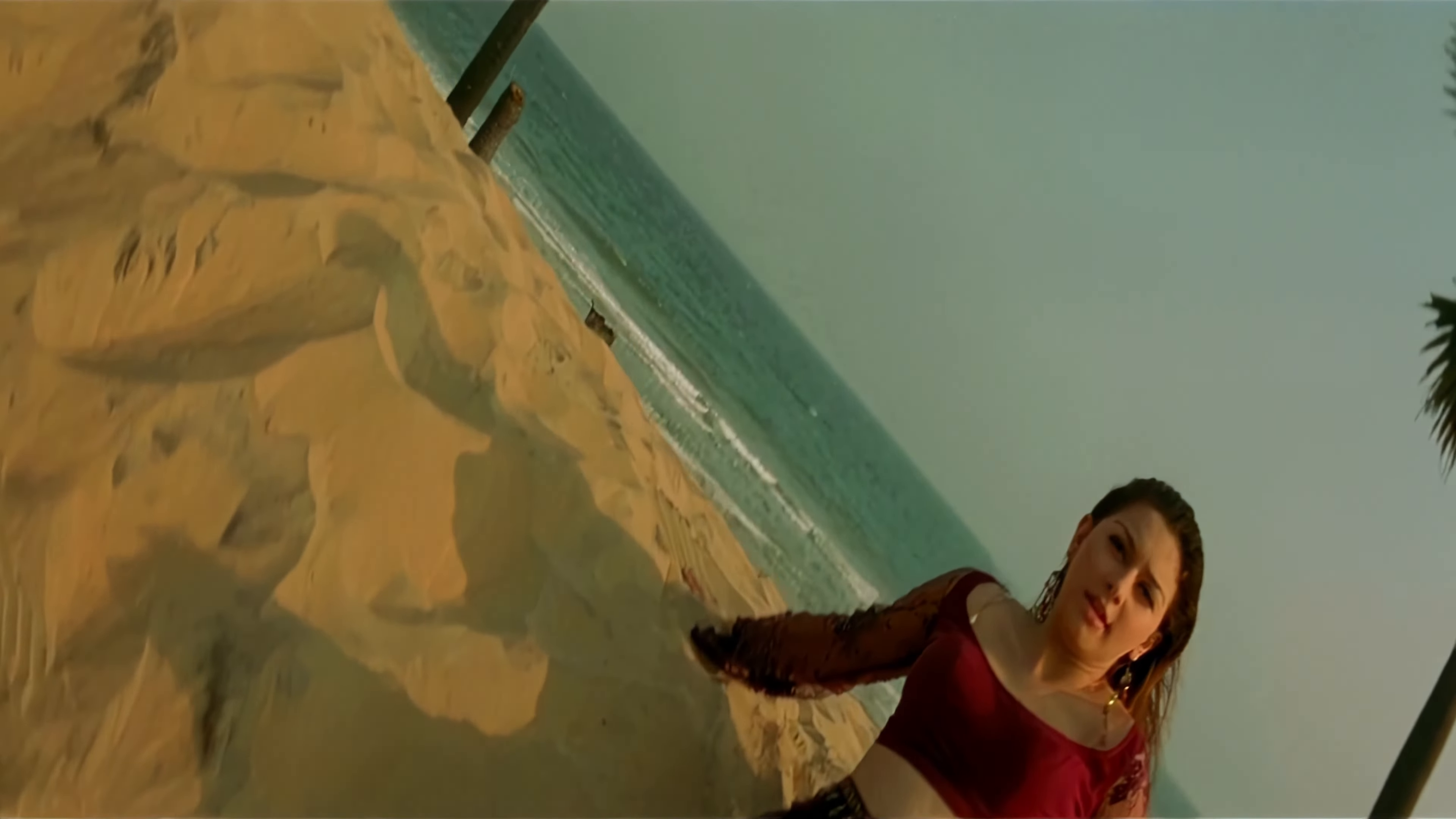 Hansika Motwani Manasuley Kalisey 4 K Song from Desamuduru2025 04 26 08 30 26 426 77 — Postimages