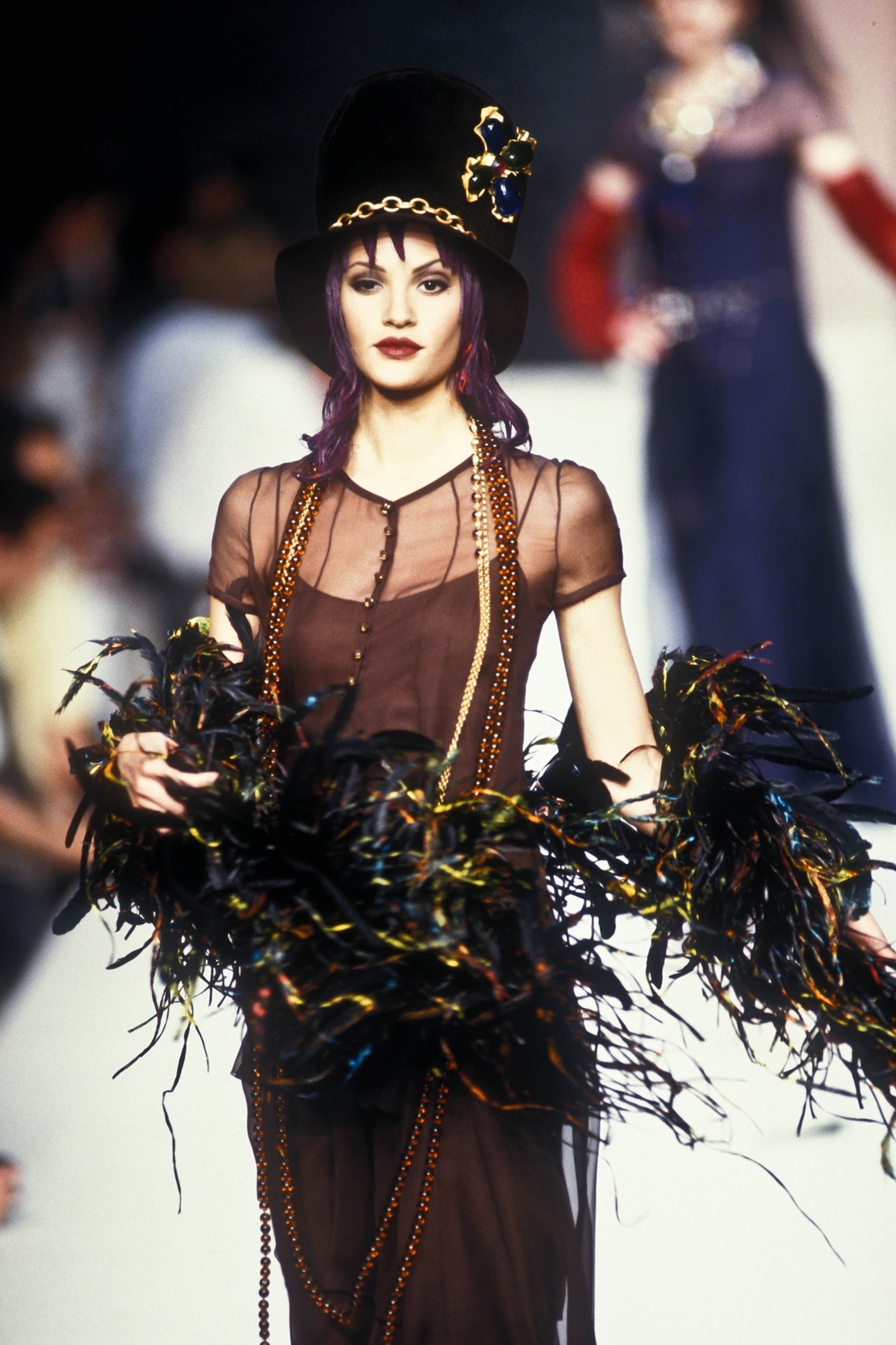 Fashion Classic: CHANEL Haute Couture Fall/Winter 1992 | Page 2 ...