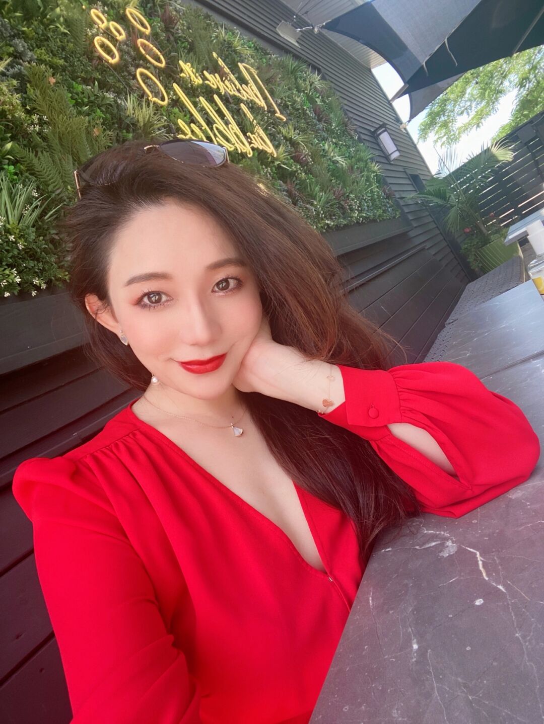 Alice — Postimages