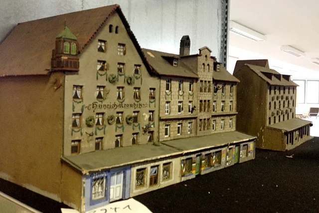 Goering passionne par les trains miniatures