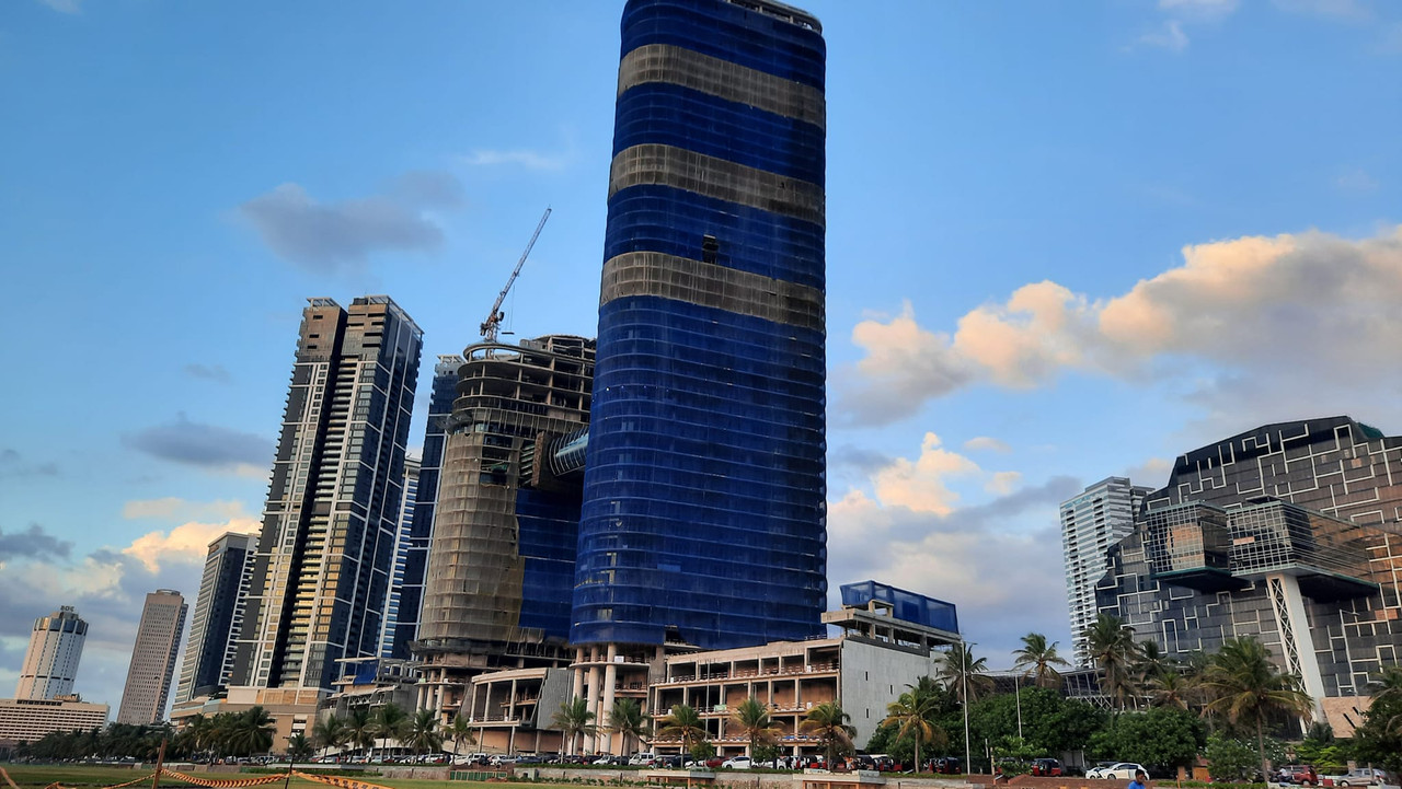 Colombo | ITC Ratnadipa Colombo | 225m/140m | 48 fl/29fl | Completed ...