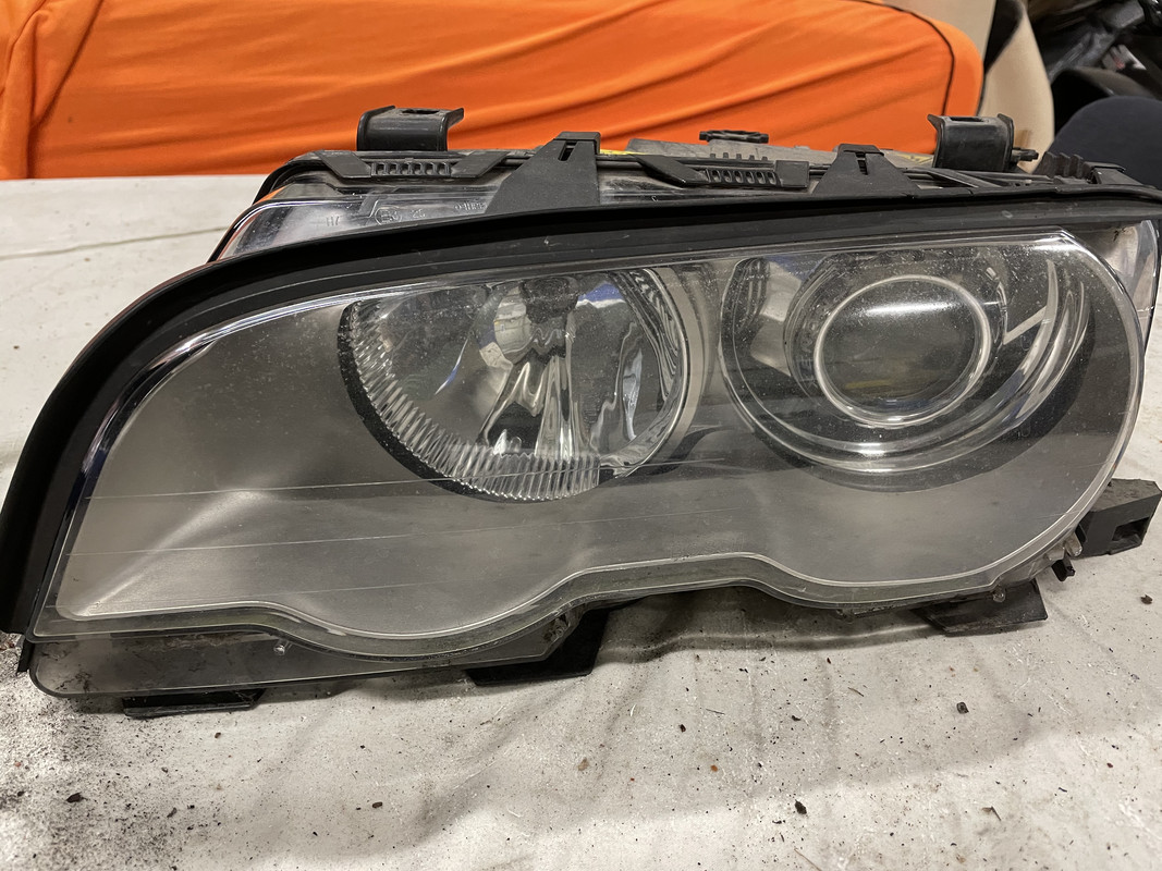BMW E46 pre facelift Coupe/ Convertible Xenon Headlights | The M3cutters