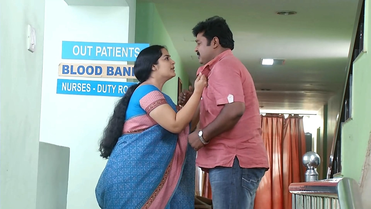 Young fleshy Meena Kumari Sexy Rare Navel Slips in Blue Saree mp4 snapshot 00 02 292 — Postimages