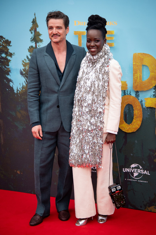 Pedro Pascal 100 — Postimages